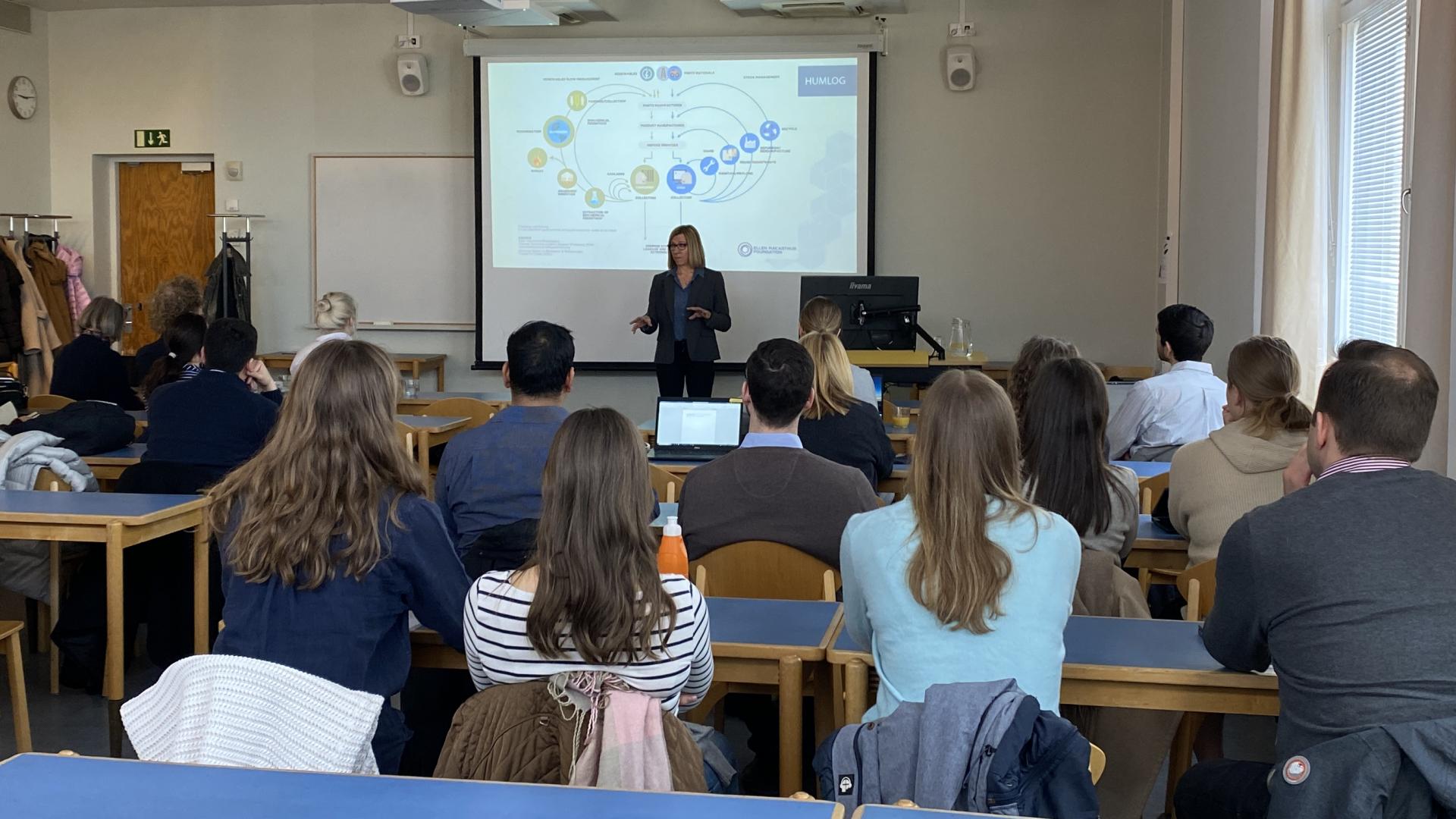 Professor Lisa Ellram: “Product design is key to creating a sustainable ...